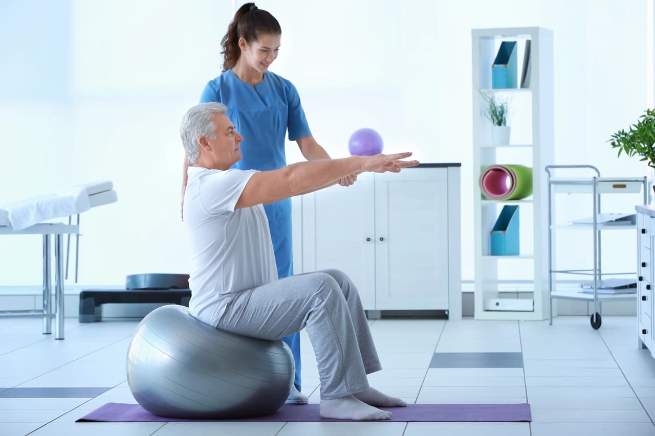 The Benefits of Physiotherapy for Arthritis: From Stiffness to Strength